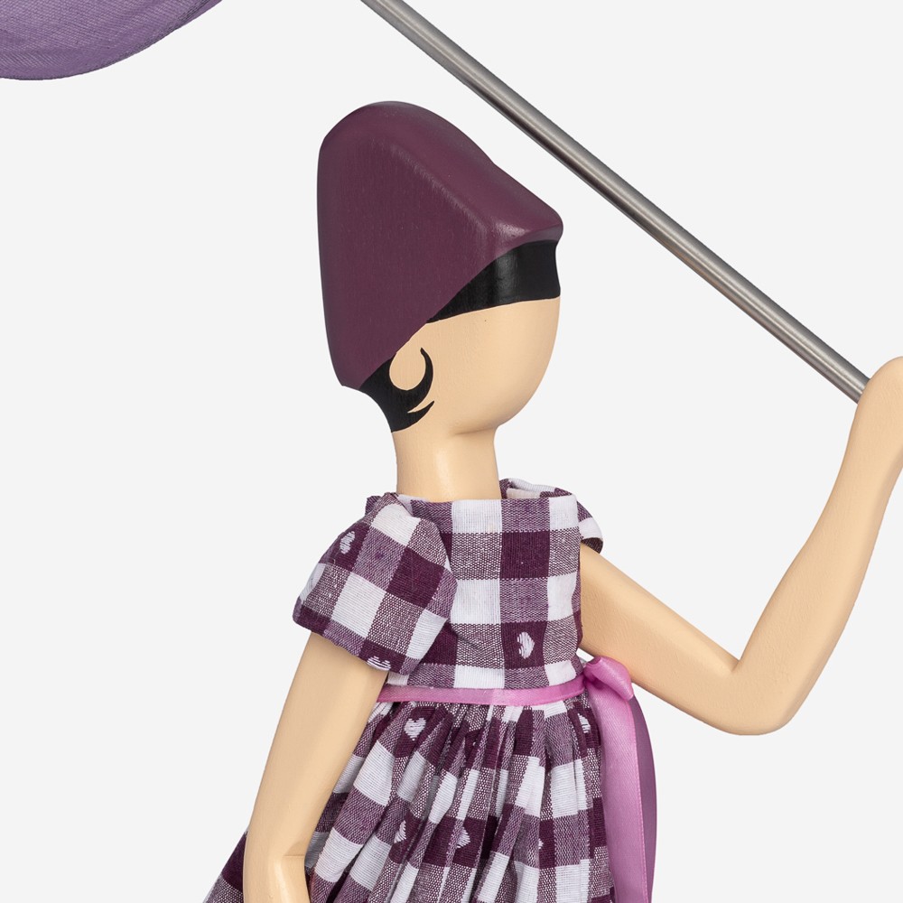 Lizetta | Little Girl table lamp - Handcrafted by Skitso