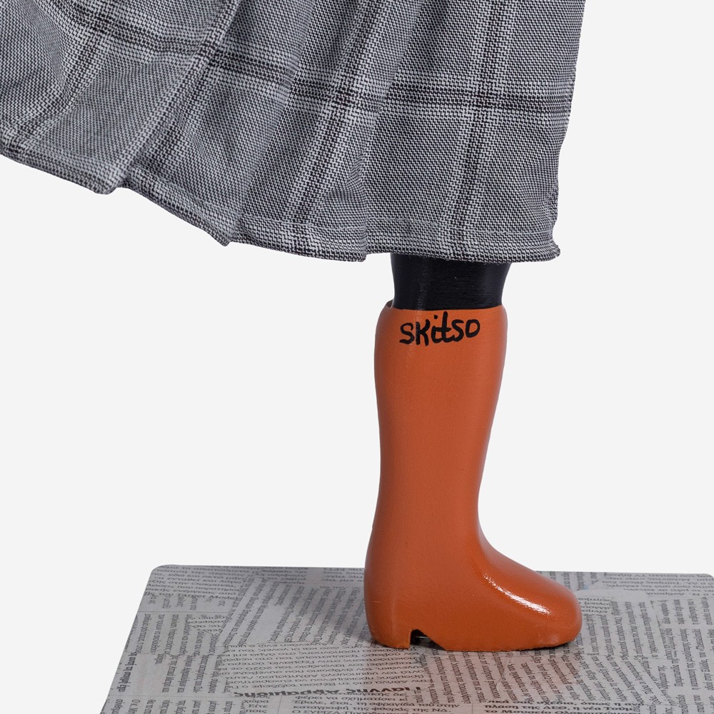 Rinio | Little Girl table lamp, handcrafted by Skitso