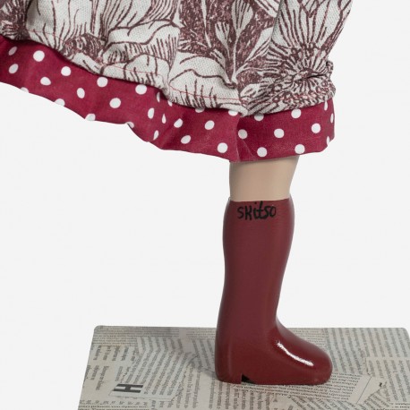 Olga | Little Girl table lamp, handcrafted by Skitso